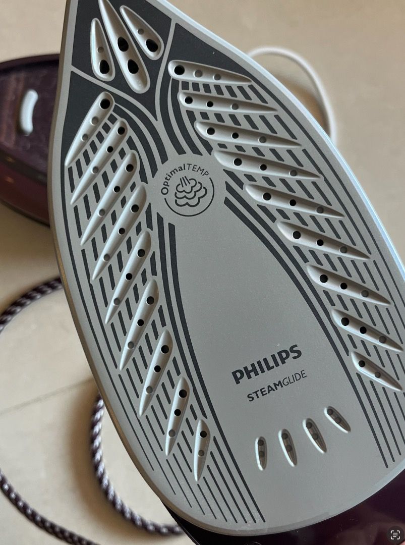 Philips 'PerfectCare' Compact Steam Iron, 家庭電器, 熨斗及掛熨機 - Carousell