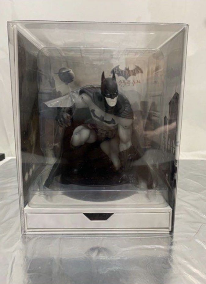 Batman Arkham City Collector's Edition PS3 Game Statue, Hobbies & Toys ...