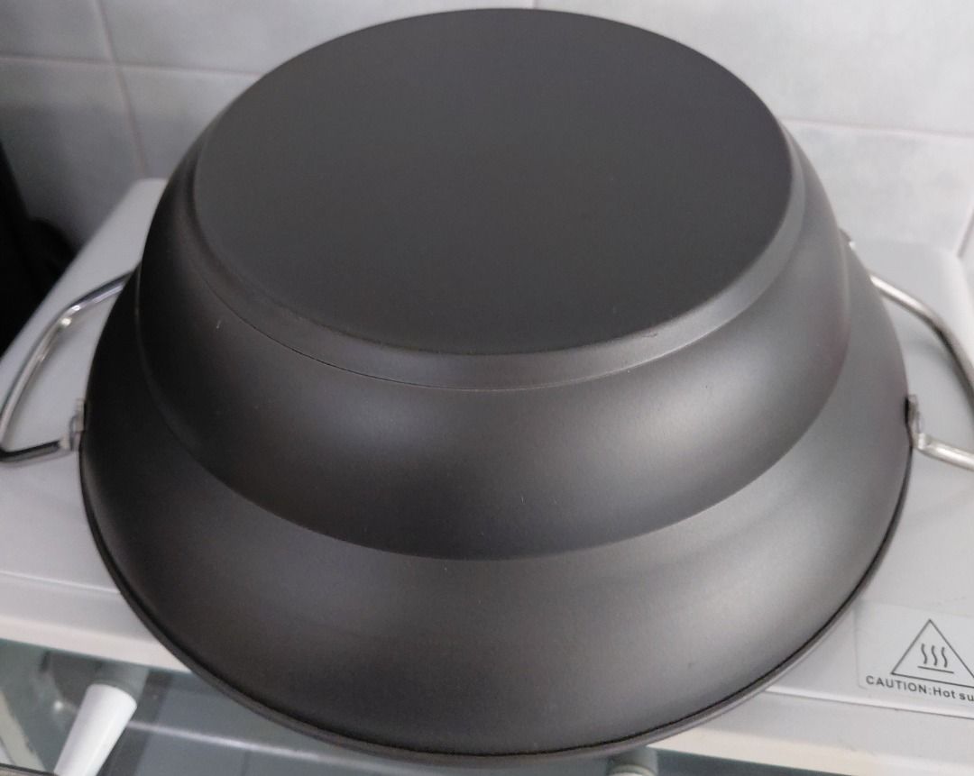 Deep Frying Wok with Rack (25cm), Furniture & Home Living, Kitchenware ...