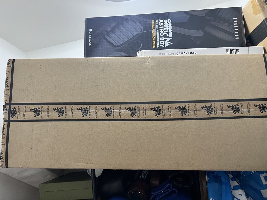 Hot Toys Batman Tumbler Collectible Vehicle, Hobbies & Toys, Toys ...
