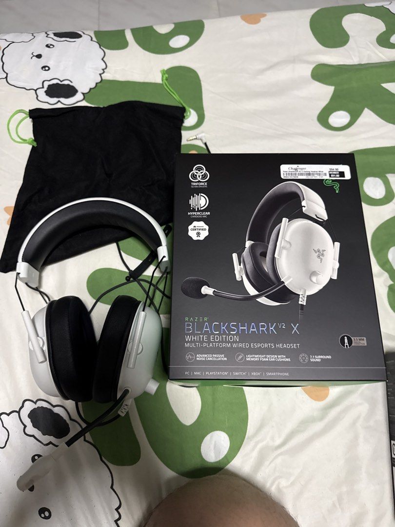 Logitech G213 Keyboard, Razer Blackshark V2 X, Logitech G Pro Mouse ...
