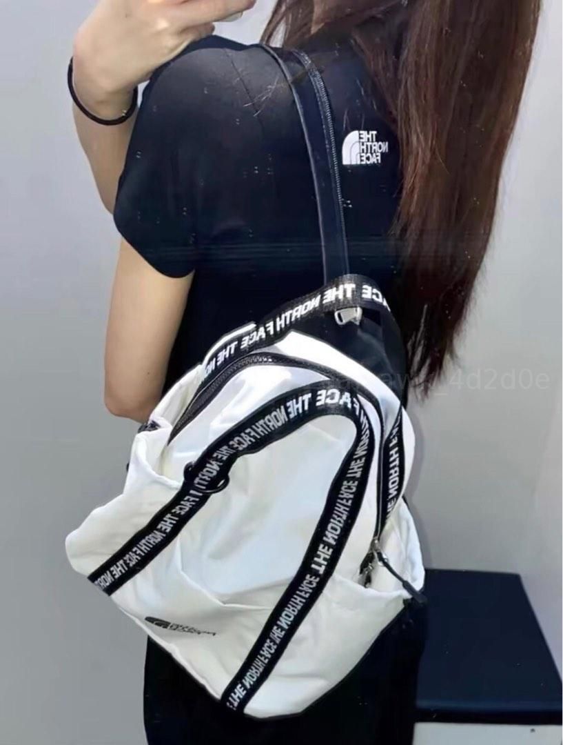 全新正貨The North Face 3way 背囊（原廠Outlet）, 女裝, 手袋及銀包, 背囊 - Carousell