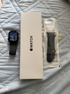 Apple Watch SE3, 手提電話, 智能穿戴裝置及智能手錶 - Carousell