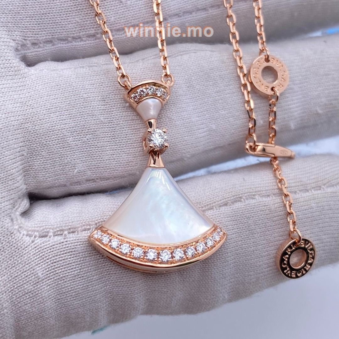 全新 BVLGARI Divas Dream 頸鍊 Necklace 帶盒🎁, 女裝, 飾物及配件, 頸鍊 - Carousell