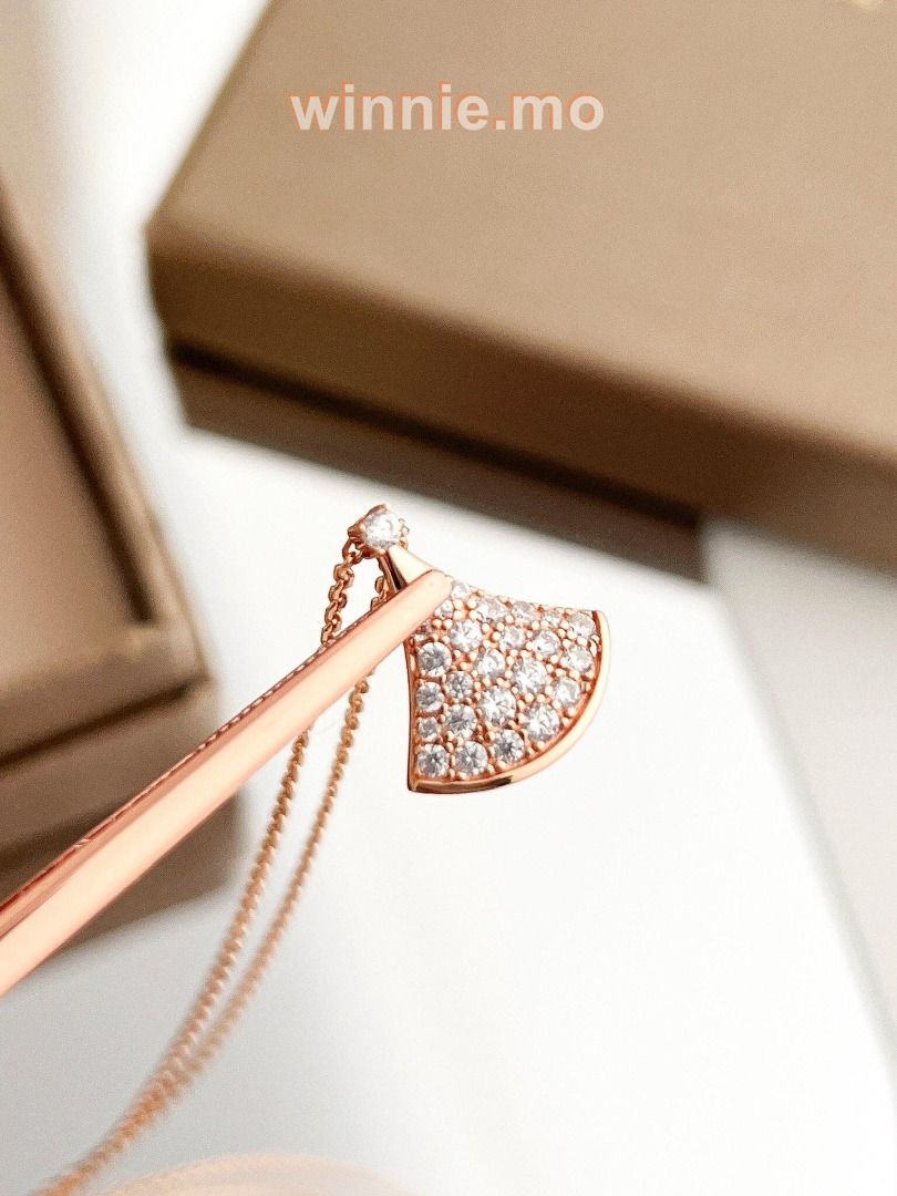 全新 BVLGARI Divas Dream 頸鍊 Necklace 帶盒🎁, 女裝, 飾物及配件, 頸鍊 - Carousell