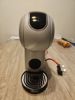 NESCAFE Dolce Gusto 咖啡機, 家庭電器, 廚房電器, 咖啡機及咖啡壺 - Carousell