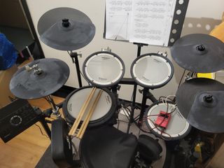 Roland V-Drums TD-07DMK Electronic Drum Kit with, 興趣及遊戲, 音樂、樂器 & 配件, 樂器 ...