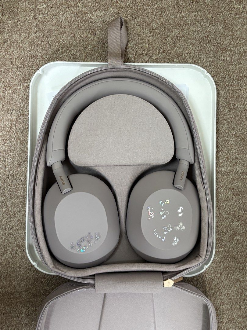 Sony WH-1000XM5 Smoky Pink, Audio, Headphones & Headsets on Carousell