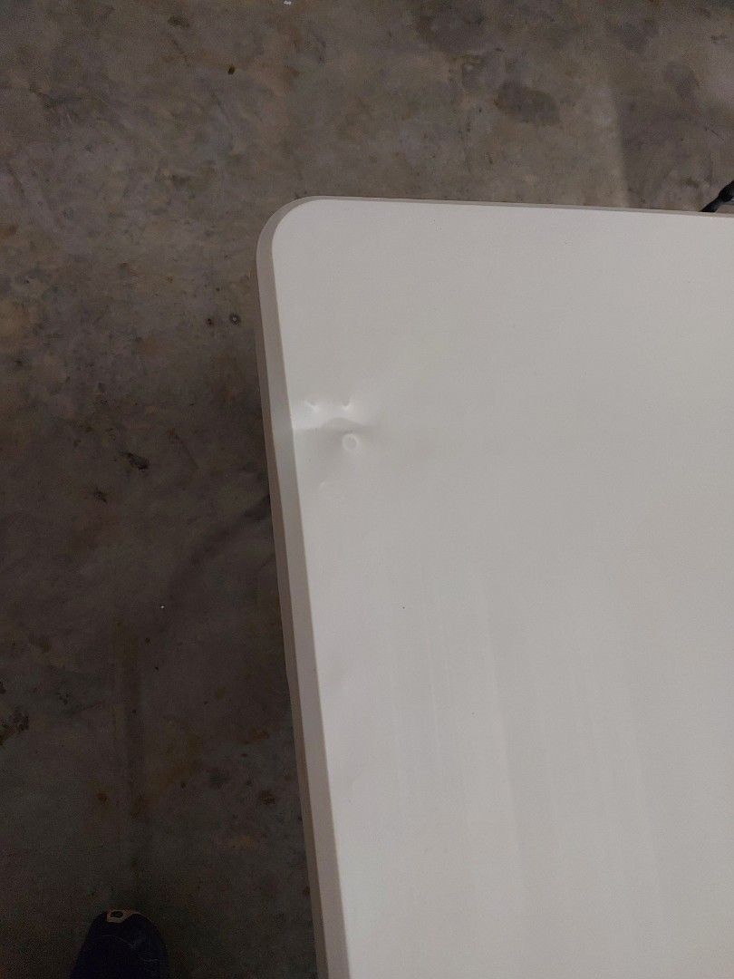 HDPE 1.2 to 1.8m table defect from delivery, Furniture & Home Living ...