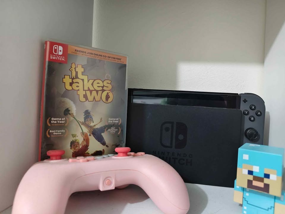Nintendo Switch V1 Complete Set + 2 Games + 128GB SD, Video Gaming ...