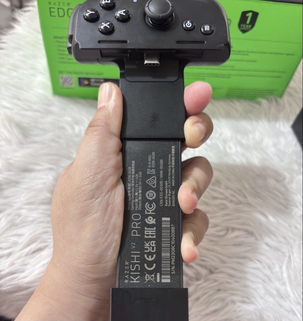 Razer Kishi V2 Pro Mobile Gaming Controller, Video Gaming, Gaming ...