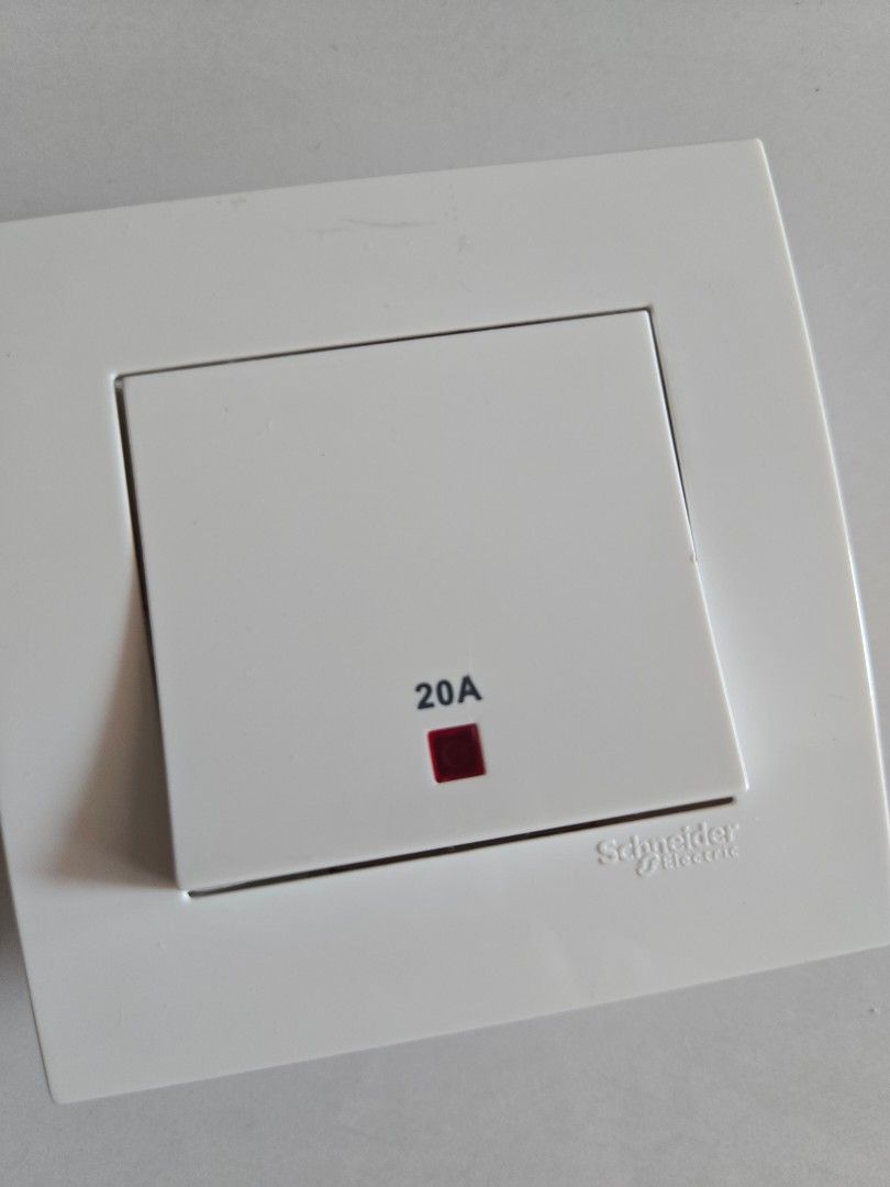 Schneider Electric 20A Heater Switch, TV & Home Appliances, Electrical ...