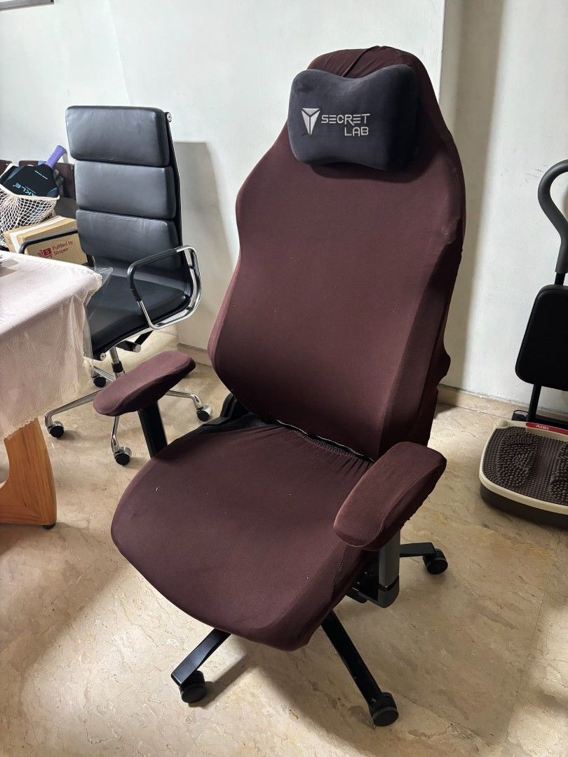 Secretlab Gaming Chair - Burgundy, Furniture & Home Living, Furniture ...