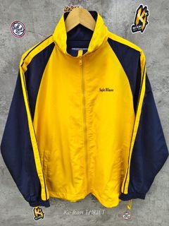 Jaket tracktop Dijual | Beli 1,000+ Jaket tracktop online | Carousell ...