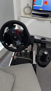 Logitech G923 Racing Wheel, Pedals, and Shifter, Video Gaming, Gaming ...