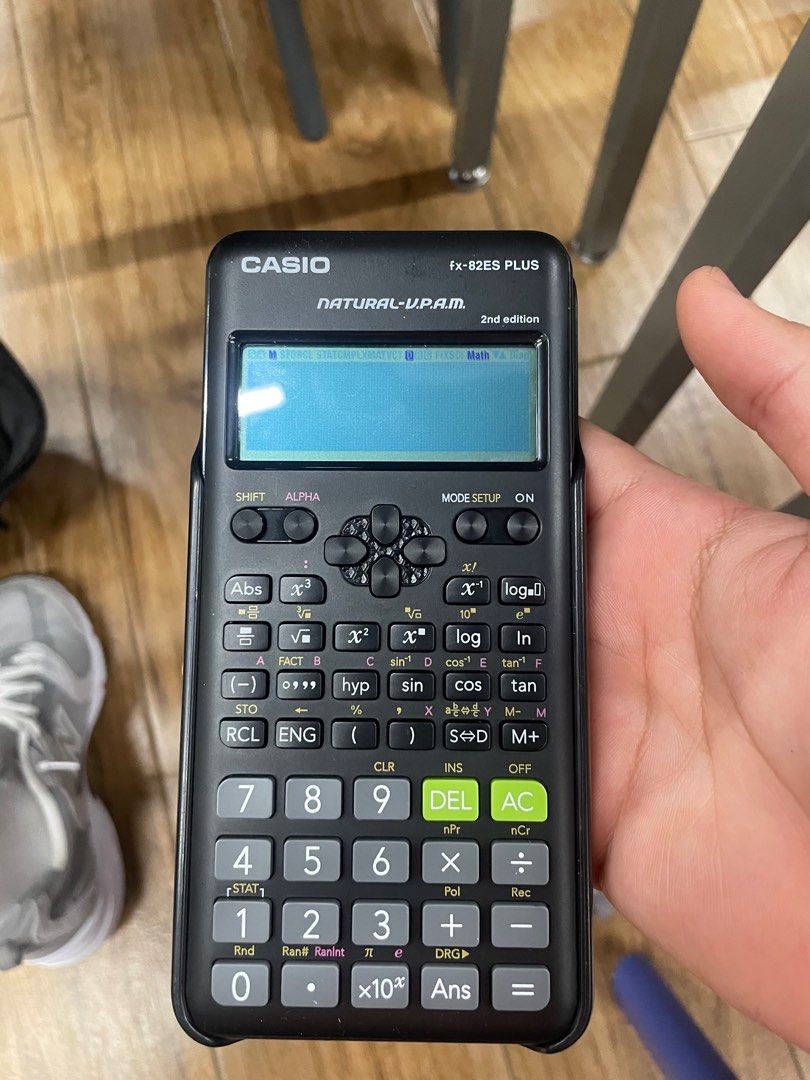 Casio calculator fx-82ES PLUS, 手提電話, 其他裝置 - Carousell