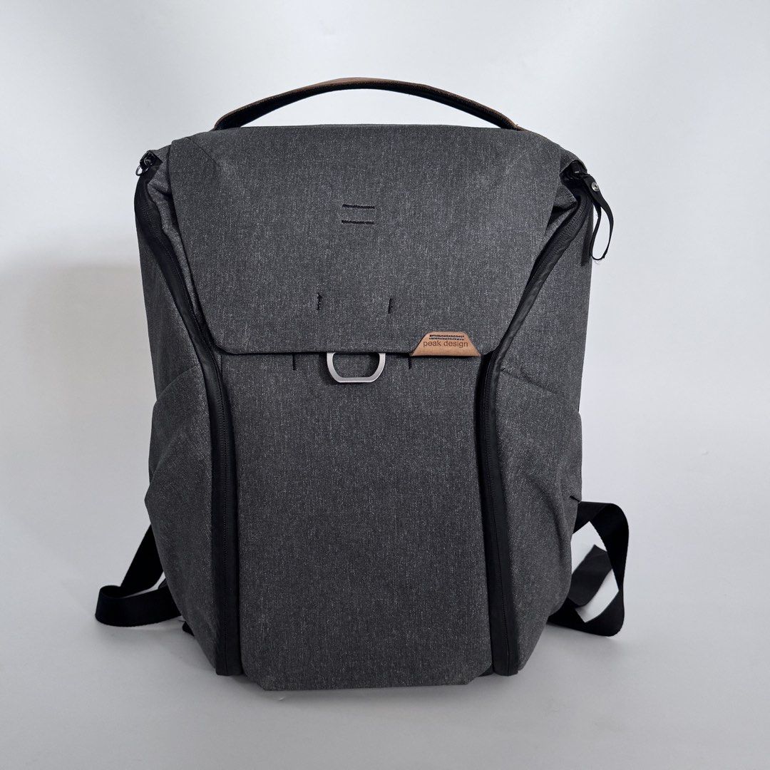 Peak Design Everyday Backpack 20L Charcoal, Men's Fashion, Bags ...
