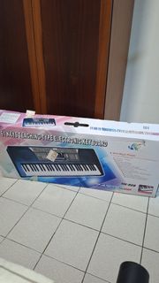 Electronic Melody Keyboard, Hobbies & Lifestyle, Musical Instruments on ...