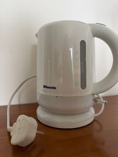 水煲MATSUSHO Electric Kettle 3L, 家庭電器, 廚房電器, 水壺 - Carousell