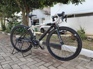 ROADBIKE PINARELLO DOGMA F 2025, Olah Raga, Sepeda di Carousell