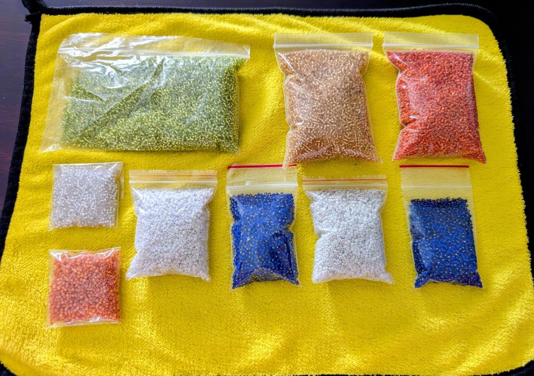 Assorted Beads for Crafts - Green, Gold, Red, White, Blue, Hobbies ...
