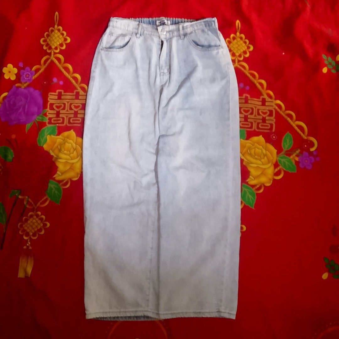 Baggy Jeans (Unisex), Men's Fashion, Bottoms, Jeans on Carousell