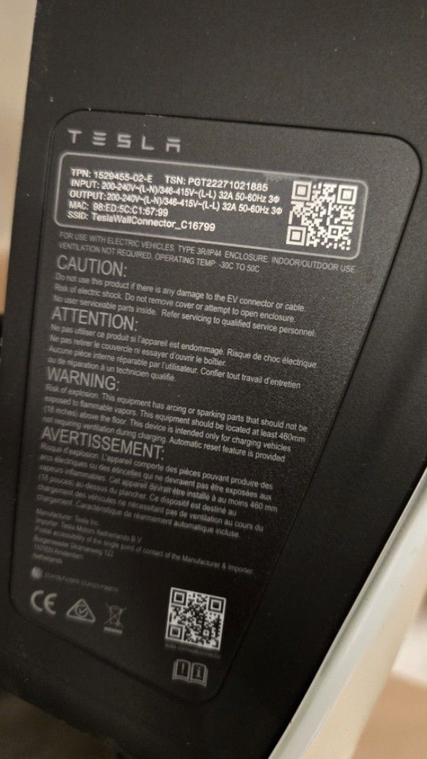 Tesla Wall Connector Gen 3, 汽車配件, 電子配件 - Carousell