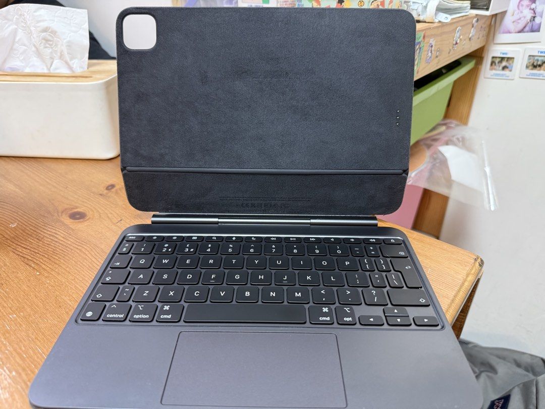Apple Magic Keyboard a2975 British English, 手提電話, 平板電腦, 平板電腦 - iPad ...