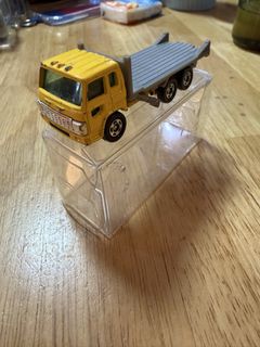 【米舖TOY】 9成新 TAKARA TOMY TOMICA #18 Chrysler Jeep Wrangler 黃色 淨車 車仔, 興趣及 ...