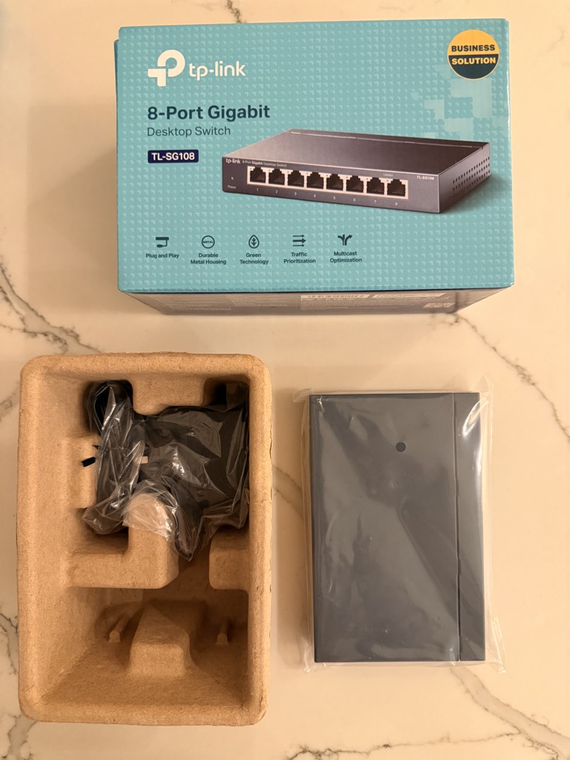 TP-Link TL-SG108 8-Port Gigabit Desktop Network Switch, Computers ...