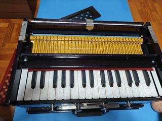 Musical Instruments For Sale: Buy & Sell Used | Carousell Singapore