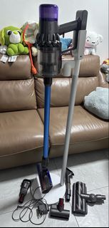 Dyson V11 無線吸塵機連充電座架, 家庭電器, 吸塵機 ＆ 家居清潔電器 - Carousell
