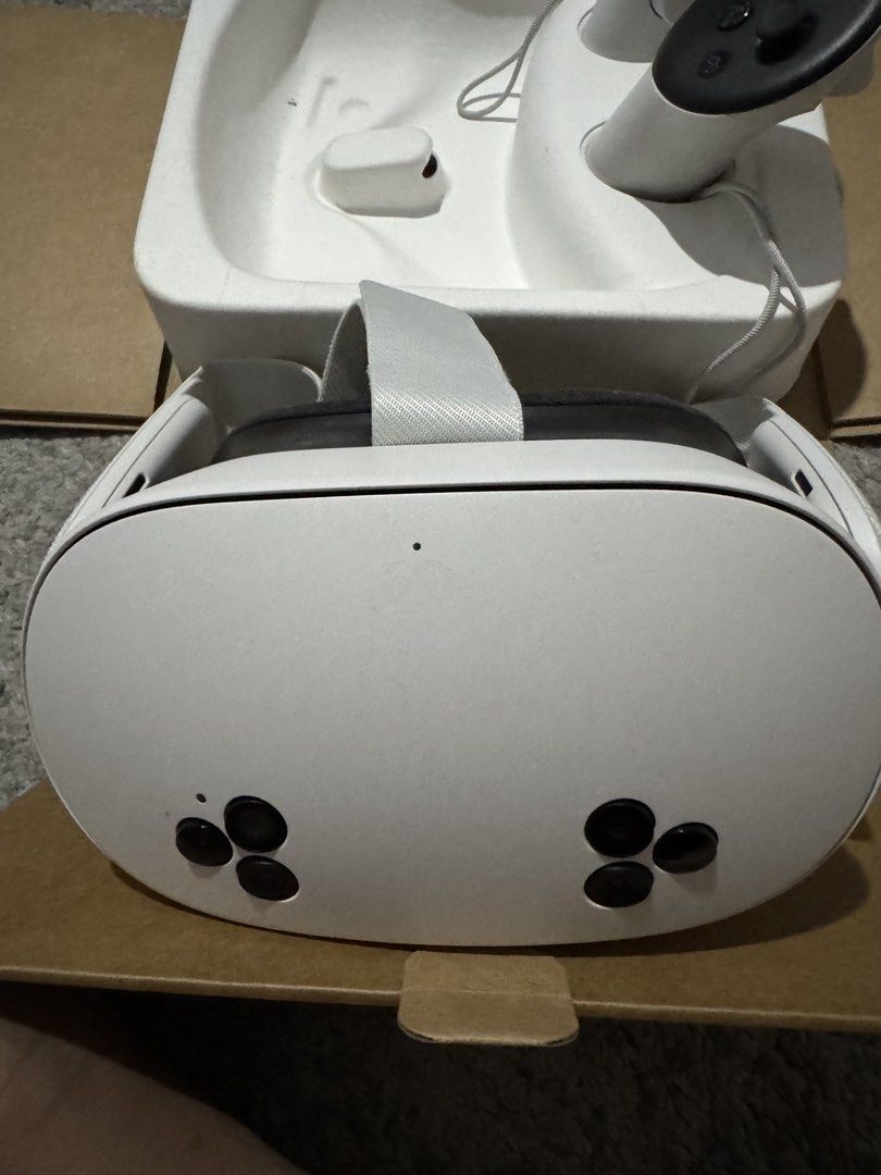 Meta Quest 3S 256 gb VR Headset with Controllers, Video Gaming, Video ...