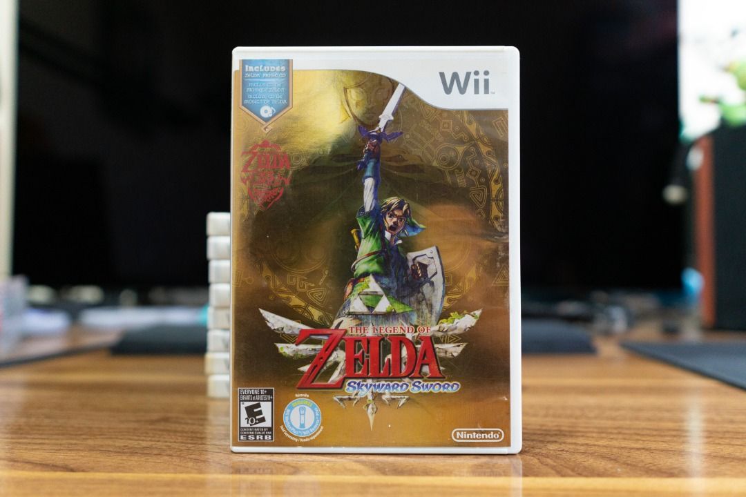 The Legend of Zelda: Skyward Sword Wii Game + Symphony CD, Video Gaming ...