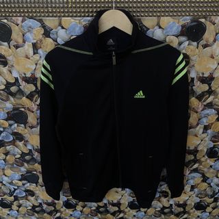 Jaket tracktop Dijual | Beli 1,000+ Jaket tracktop online | Carousell ...