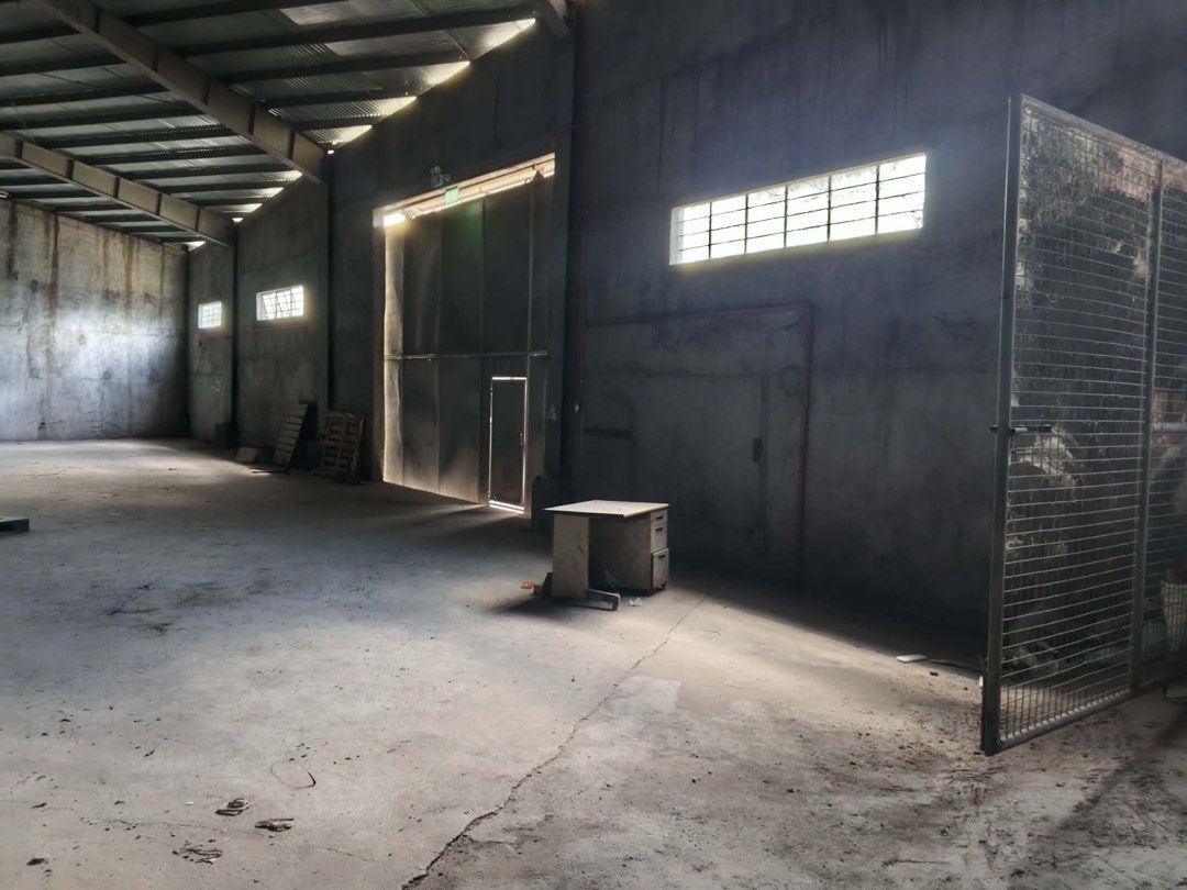 Warehouse for storage rent, Property, Rentals, Commercial on Carousell