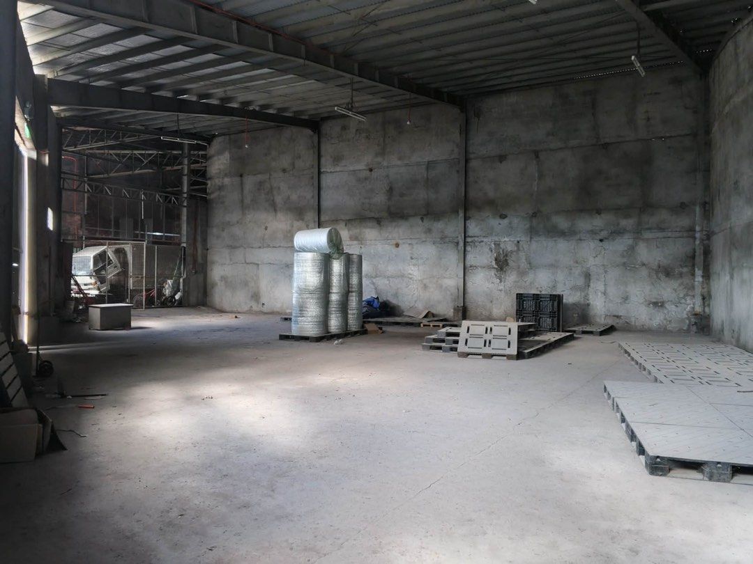 Warehouse for storage rent, Property, Rentals, Commercial on Carousell