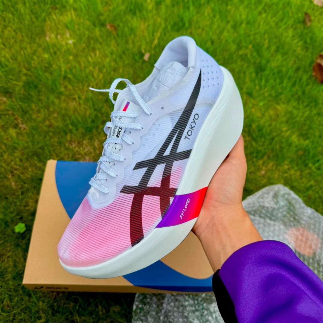 ASICS Tokyo METASPEED RAY, Women's Fashion, Footwear, Sneakers on Carousell