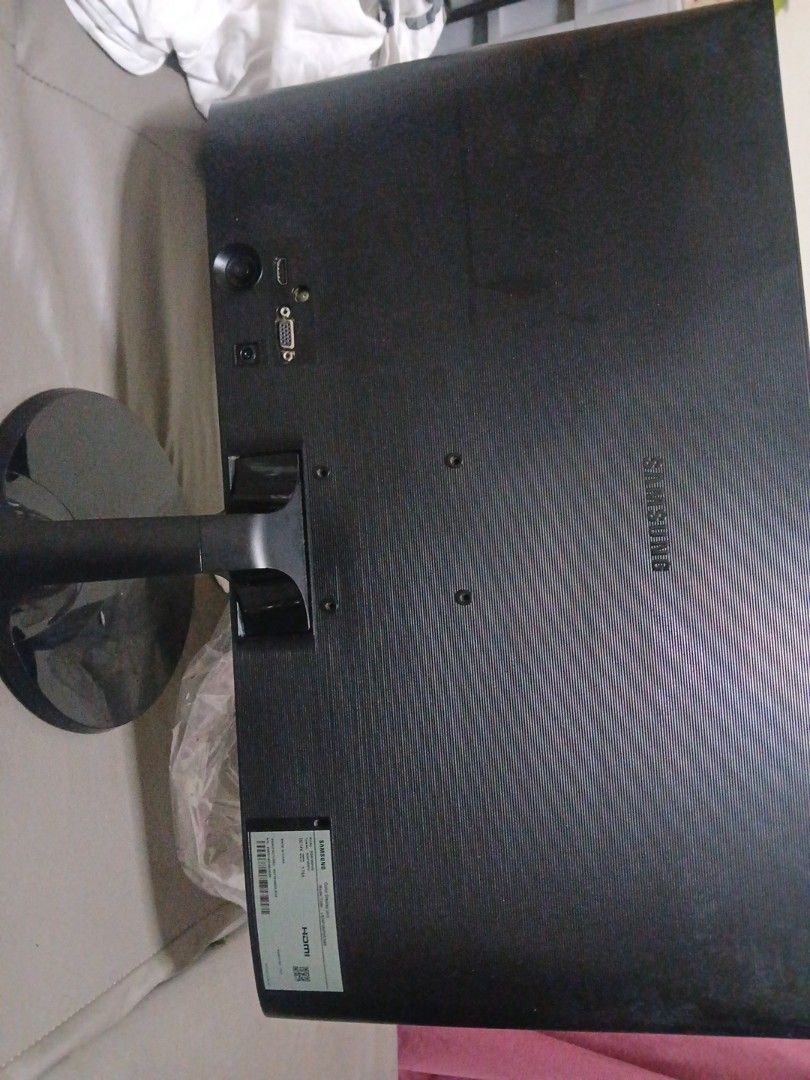 Samsung Computer Monitor, Computers & Tech, Desktops on Carousell