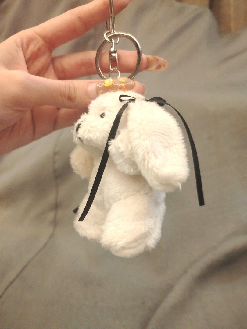 3COINS Floppy-Eared Bunny Rabbit Plushie Keychain, Hobbies & Toys, Toys ...