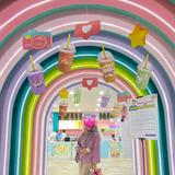 Barang Tia Septiani Putri dijual di Carousell